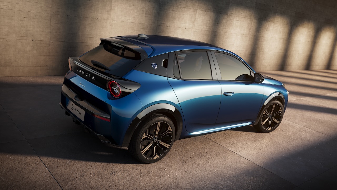 Y10: la piccola che insegnò l’eleganza alle city car - L'Automobile