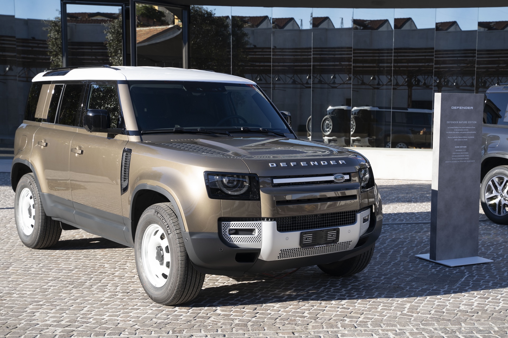 Land Rover Defender, arriva la versione limitata Nature Edition - L ...