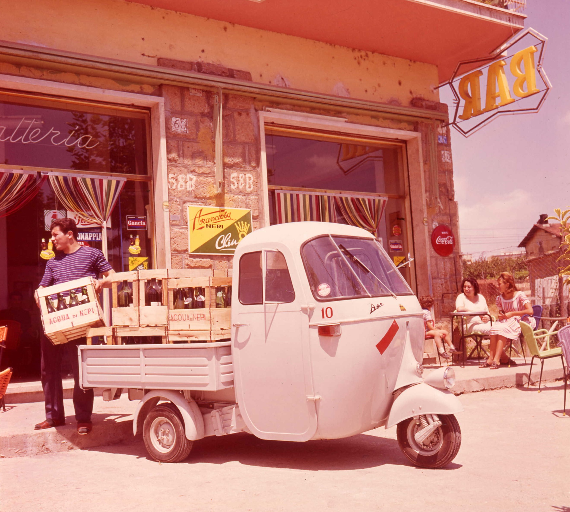Piaggio Ape, 76 anni di storia italiana - L'Automobile