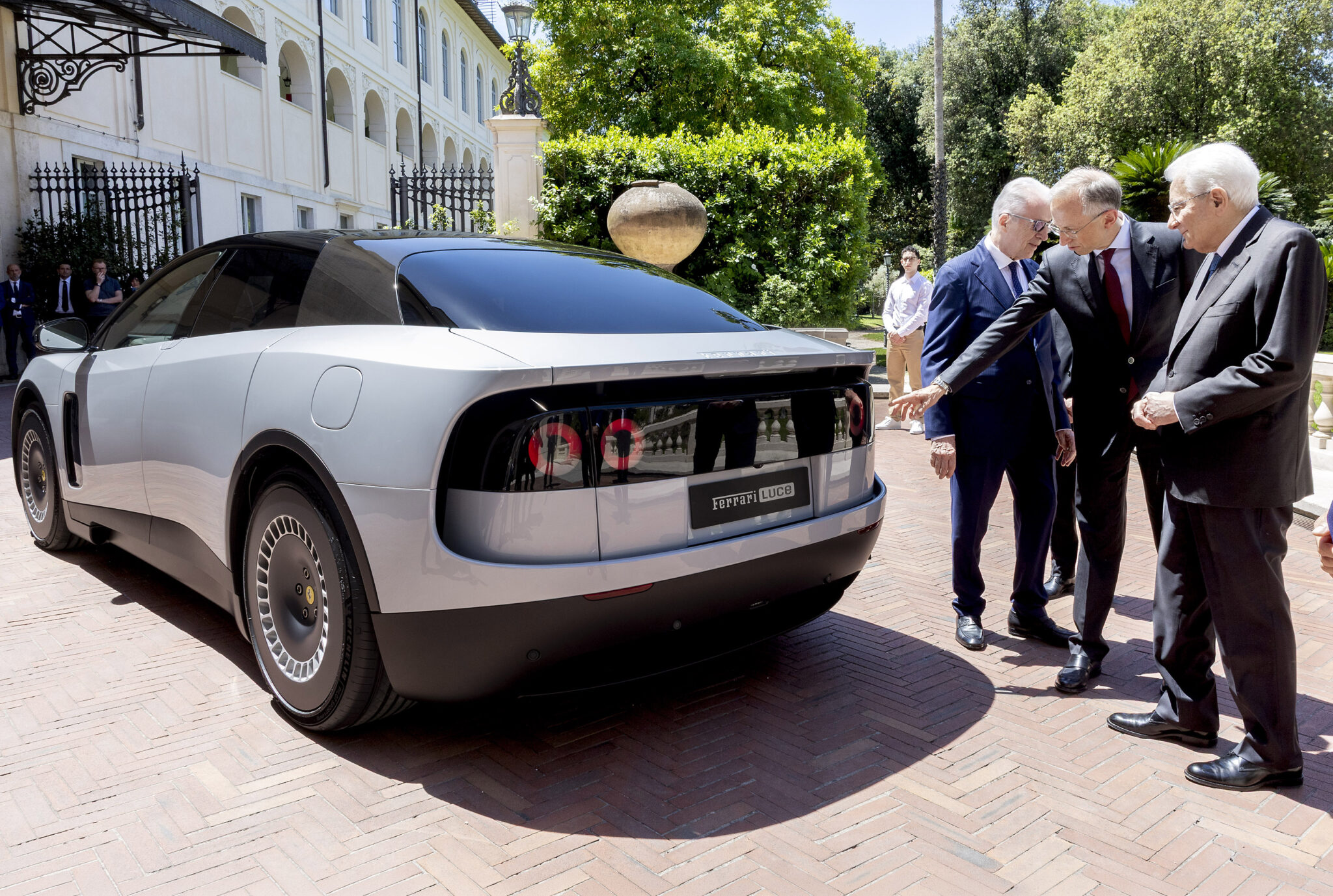 La Ferrari Luce debutta al Quirinale - L'Automobile